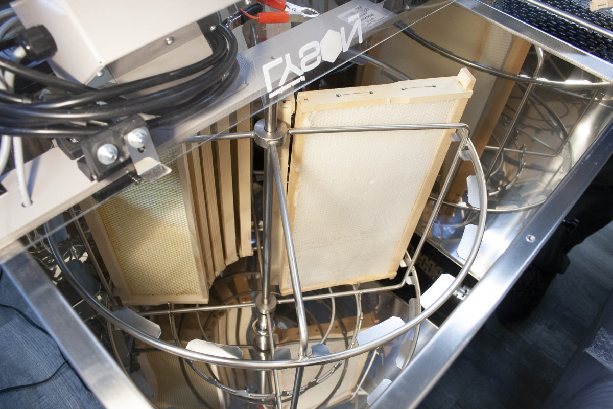 3-in-1 Lyson Extractor and Uncapping Tank | Lyson